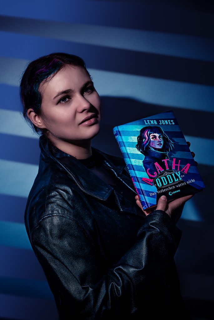 [Rezension] “Agatha Oddly- Das Verbrechen wartet nicht” von Lena Jones ...