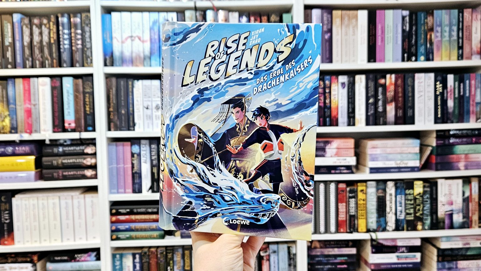 [Rezension] “Rise of Legends- Das Erbe des Drachenkaisers” von Xiran Jay Zhao – Mandys Bücherecke